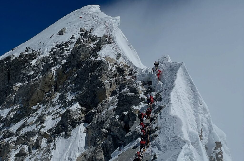 The Hillary Step On Everest: History, Controversy & Climbing Realities